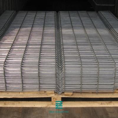 China PVC Coated 6 Foot Welded Wire Mesh Fence Panels Triangular Bending 2500mm Width for sale