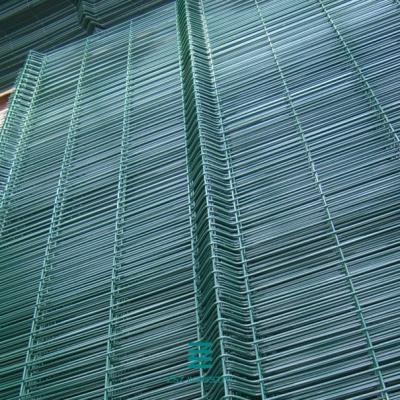 China Triangular Bending Powder Coated Galvanized Welded Wire Mesh Fence for sale