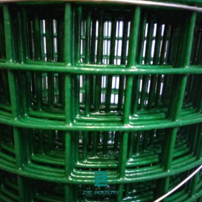 China 1m X 15m Green Wire Fencing Roll / Coated Wire Fencing Roll High Tensile Strength for sale
