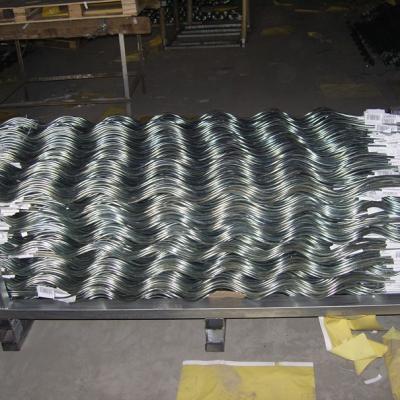 China Durable Wire Mesh Fence Rolls Netting Chain Link Fence 50m / 100m Roll Length for sale