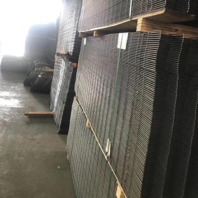 China Electric Welded Wire Mesh Fence Panels Corrosion Resistance Powder Coating for sale