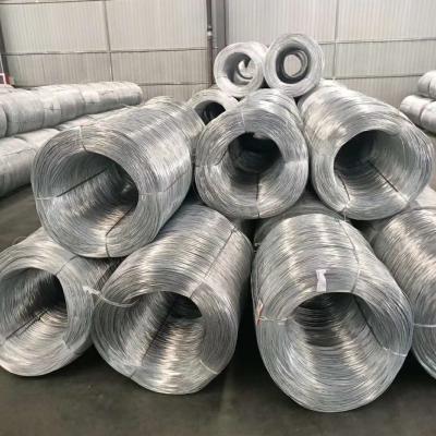 China Hot Dipped Galvanized Iron Wire Mesh Fence Rolls Silver Color High Tensile for sale