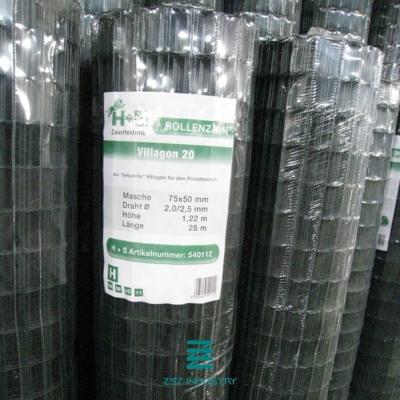 China Rectangle Hole Welded Wire Roll Netting Garden Fence 2.6mm Wire Diameter for sale
