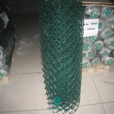 China Galvanized Wire Mesh Fence Rolls Pvc Coated Chain Link Fence Green Color for sale