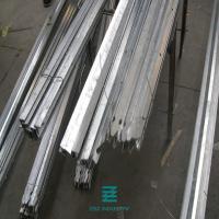 China 1.25m Height Galvanized Fence Fittings Farm Fence Barbed Wire 30 X 30 X 3.0mm for sale