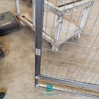 China galvanized 4.0mm  25X25 Square Tube Iron Black Welded Mesh Dog  Kennel for sale