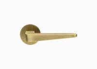 China Kitchen Antique Brass Door Handles 132mm 63mm OEM Support for sale