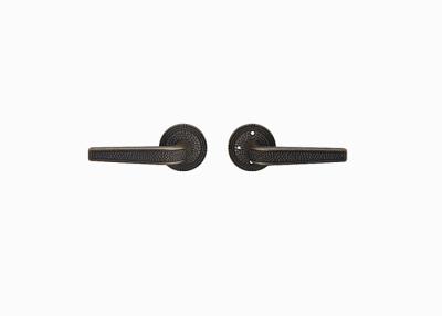 China USA Apartment Entrance Passage Hammered Aged Brass Lever Entry Door Handle Lockset for sale