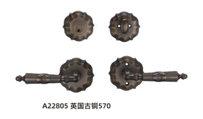 China Polished Brass American Door Handles Locking Door Handle Set for sale