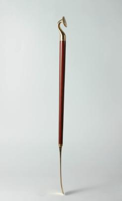 China Wooden Brass Shoe Horn Metal Exquisite Head Long Wooden Shoe Horn for sale