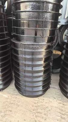 China Heavy Duty Cast Iron Manhole Cover with Anti-Slip Surface and Pressure Resistant for Road Drainage Casting for sale