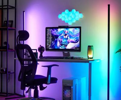China Smart LED Floor Lamp RGB+CCT Stepless Dimming Music Sync 1450mm Height for Living Room for sale