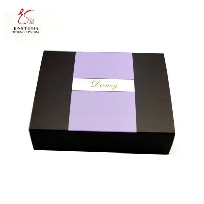 China Custom 350gsm Chocolate Packaging Paper Box with Sleeve Eco Friendly 2mm Board for sale