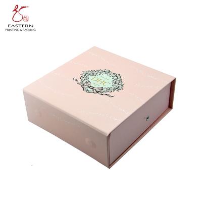 China Custom Printed Flap Paperboard Packaging Box 2mm Gray Board for Cosmetic Gift Box for sale