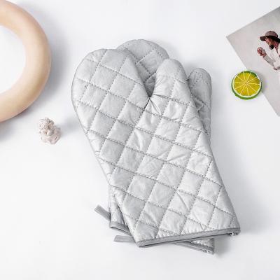 China Heat Resistant Cotton Oven Gloves Silver Coated Cooking Gloves 38x20cm Kitchen Baking for sale
