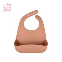 China OEM Button Closure Silicone Catch Bib Baby Feeding Sets Eco Friendly for sale