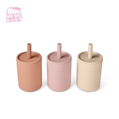 China LFGB Baby Straw Cup Customized Logo Silicone Training Sippy Cup With Lids for sale