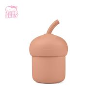 China Cute Cake Shape Silicone Sippy Cup Eco Nodic Christmas Kids Dinner Gift Set for sale