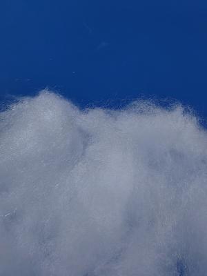 China K331 Super Fluffy Polyester Fibre Wadding 1D 32mm for Garments Pillows Home Textiles for sale