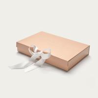 China Custom Design Luxurious Magnetic Dubai Abaya Box Packaging paperboard Material for sale