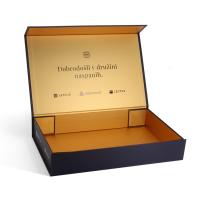 China Custom Rigid Magnetic Closure Luxury Foldable Black Gift Box Packaging for sale
