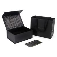 China Personalized Magnetic Foldable Gift Box Packaging With Handles for sale
