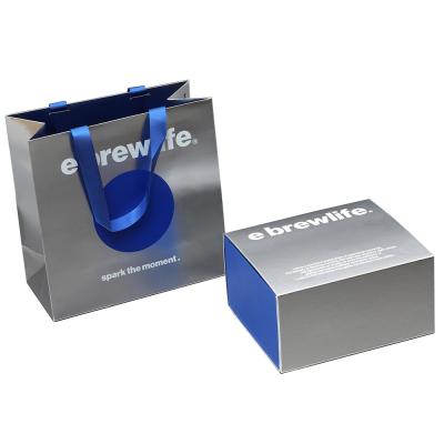China Custom Logo Luxury Silver Magnetic Paper Coffee Gift Box And Bag Set for sale