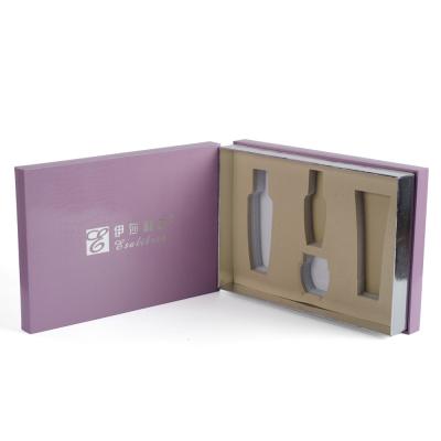 China Custom Luxury Rigid Cardboard 2 Pieces Makeup Cosmetic Skincare Gift Box With Removable Lid for sale