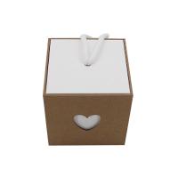 China Custom Retro Candy Box Heart Window Kraft Paper Favour Box For Wedding Party for sale