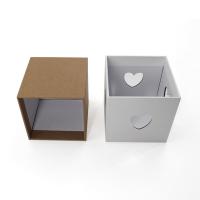 China Custom Retro Candy Box Heart Window Kraft Paper Favour Box For Wedding Party for sale