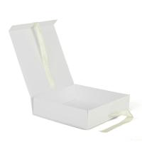 China OEM Printing Folding Cardboard Gift Boxes White Color With Silk Ribbon Closure for sale