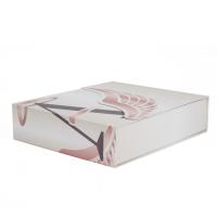 China Custom Cardboard Large Gift Box With Magnetic Closure And Plastic Handle for sale