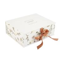 China Premium Magnetic Folding Box , Cardboard Magnetic Gift Boxes With Ribbon for sale