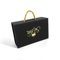China Durable Magnetic Closure Gift Box With PP Rope Handle Personalize Design for sale