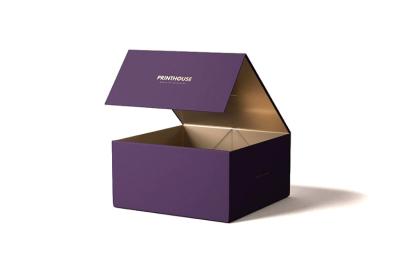 China Handmade Luxury Magnetic Gift Box , Cardboard Rigid Box With Magnetic Closing Lid for sale