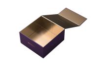 China Handmade Luxury Magnetic Gift Box , Cardboard Rigid Box With Magnetic Closing Lid for sale