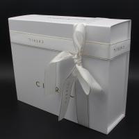 China Custom Logo Printing Wholesale Large White Magnetic Gift Box With Ribbon for sale