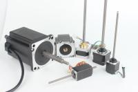 China NEMA 17 Linear Lead Screw Hybrid Stepper Motor 42mm × 40mm with TR8 Screw and POM/Brass Nut Options for sale