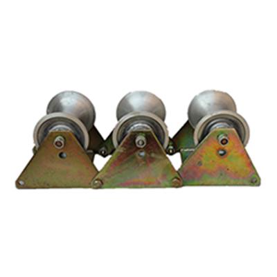 China Three Wheel Cable Roller with 10KN Rated Load and Aluminum & Nylon Wheels for Underground Cable Laying for sale