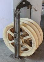 China Cable Pulling Tools 916mm Diameter Conductor Stringing Pulley Blocks for sale