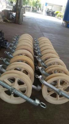 China 916mm Diameter Single Sheave Pulley Block with 50-180 KN Rated Load and MC Nylon Material for Conductor Installation for sale