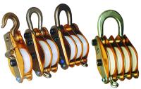 China Three-Wheel 30 kN Aluminum Alloy Snatch Pulley Block for Heavy-Duty Rope Pulling and Lifting for sale