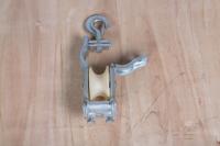 China Single Sheave Stringing Pulley Block with Corrosion-Resistant Finish for Compact & Lightweight Cable Stringing for sale