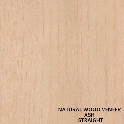 China Natural White Ash Wood Veneer Quarter Cut Straight Grain Length 2050-3200mm For Furniture And Door for sale