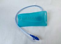 China TPU Hydration Bladder 2L Insulated Water Pouch for Hiking Cycling Camping for sale
