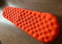 China Self Inflating Camping Mat 195x60x8cm Lightweight 500g 1 Person Outdoor Sleeping Pad for sale