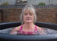 China Cold Plunge Tub with Lid for Recovery 75cm 320L 4-Layer Portable Ice Bath Barrel for sale