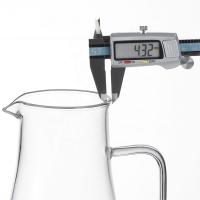 China Modern Design Style Clear 68oz. Borosilicate Glass Water Jug with Heat Resistant Lid for sale