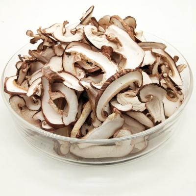 China Dark Brown Dried Sliced Shiitake Mushrooms - 13% Max Moisture, 10kg Carton Packaging for Export for sale