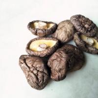 China Dried Shiitake Mushrooms Brown Color 1 Year Shelf Life Culinary Grade for sale